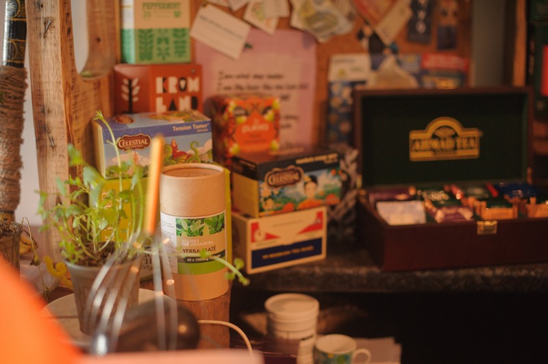 Myo Café: A Happy Birthday – Tea and a camera