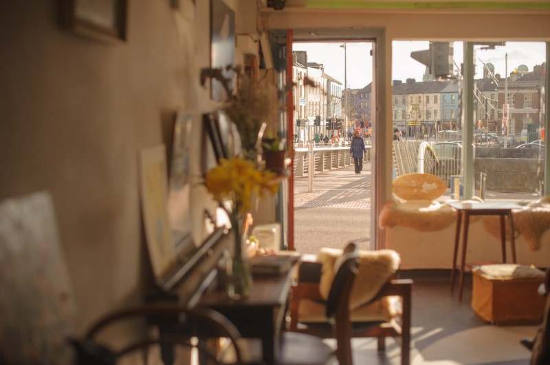 Myo Café: A Happy Birthday – Tea and a camera